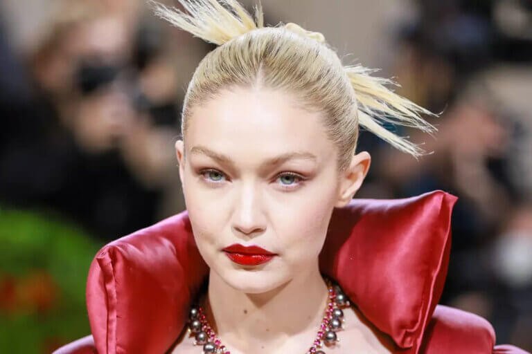 15 Hottest Instagram Models to Follow in 2023