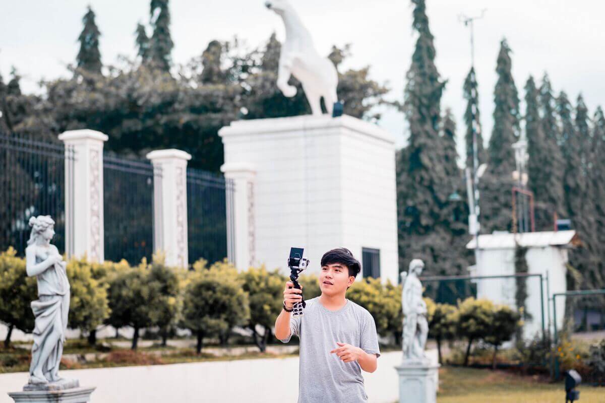 UGC Creator Jobs: 8 Best Creator Jobs and Where To Find Them