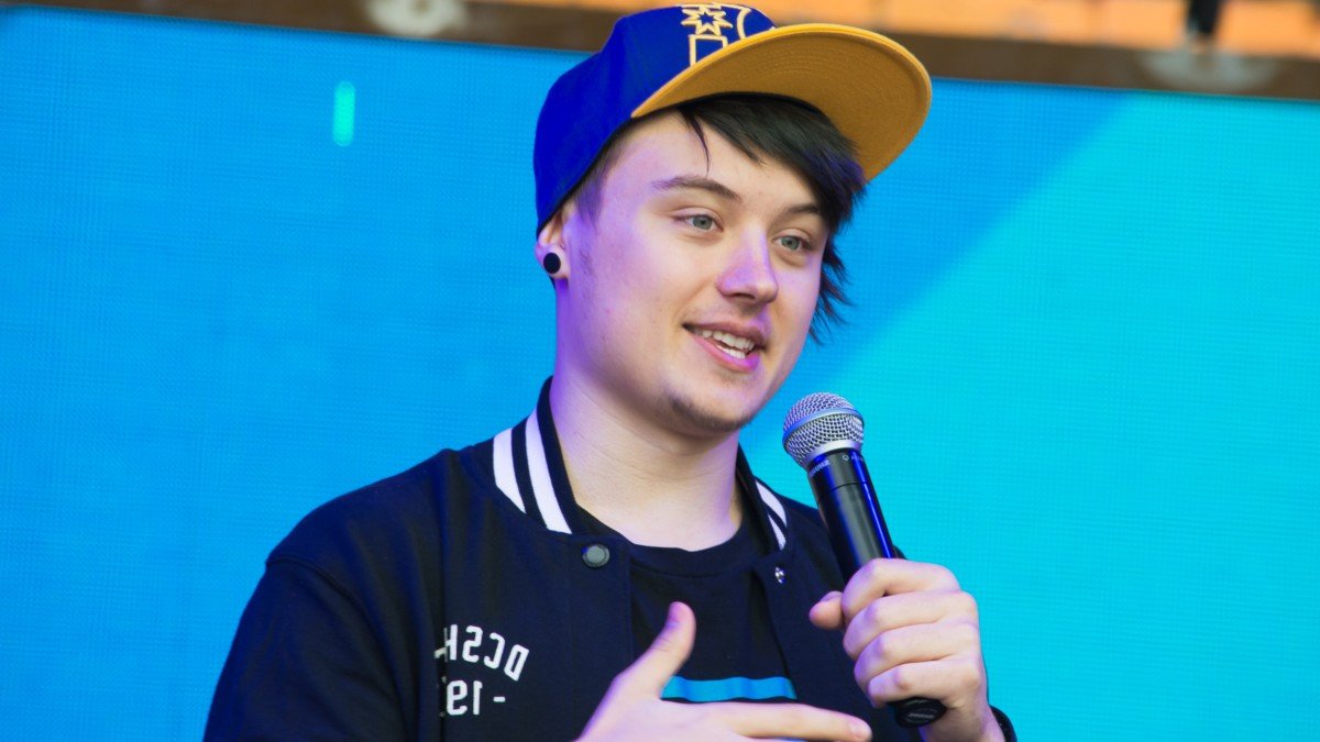 EeOneGuy - THE iNFLUENCER FORUM